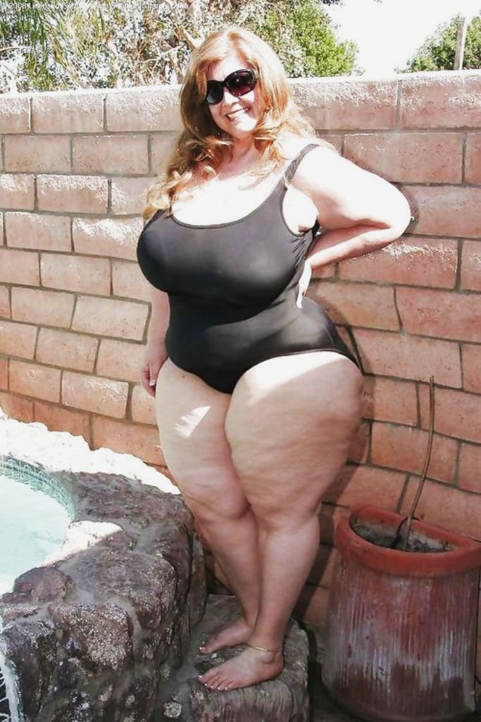 Collection of Mature Babes gallery 19/23